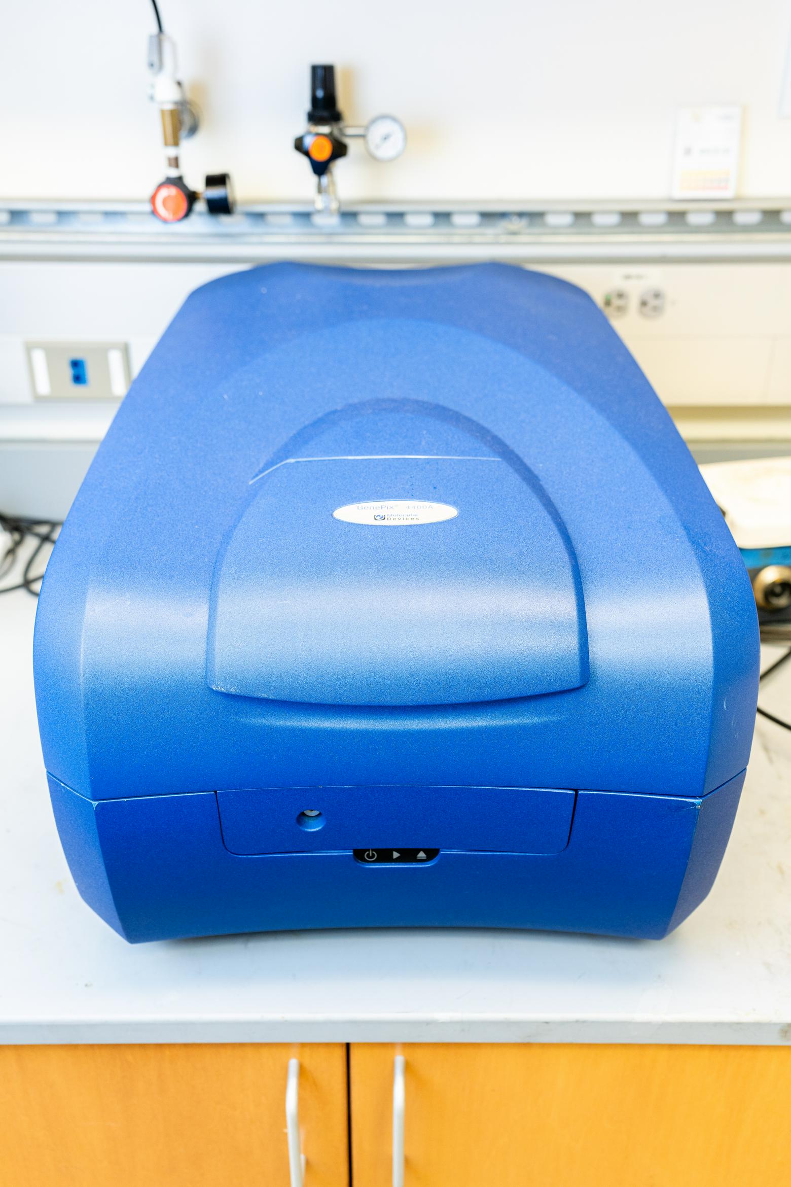 Reserve Molecular Devices GenePix 4400A Microarray Scanner | Second Lab